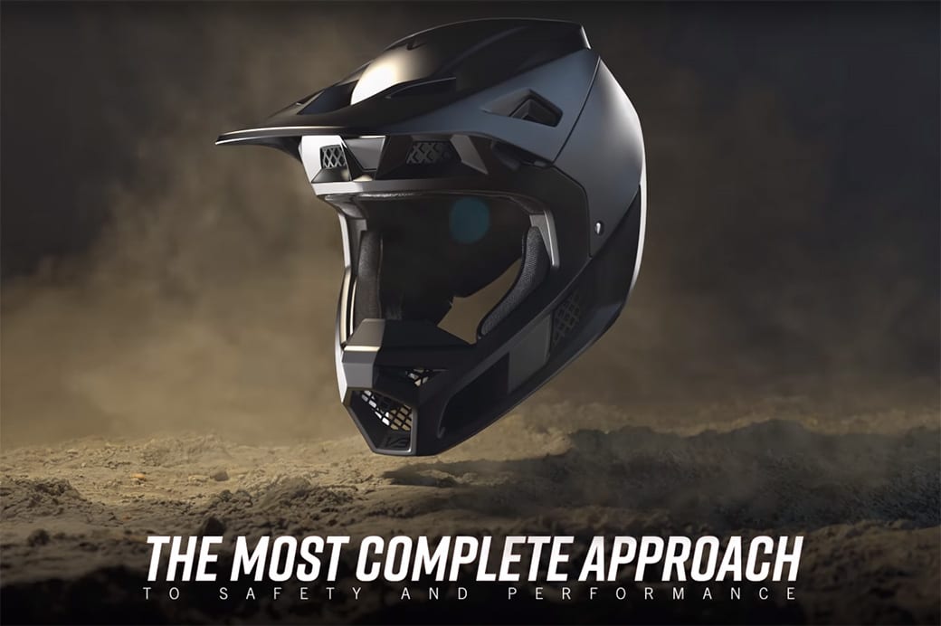 Video: All-New Fox Racing V3 Helmet | Dirtbike Rider