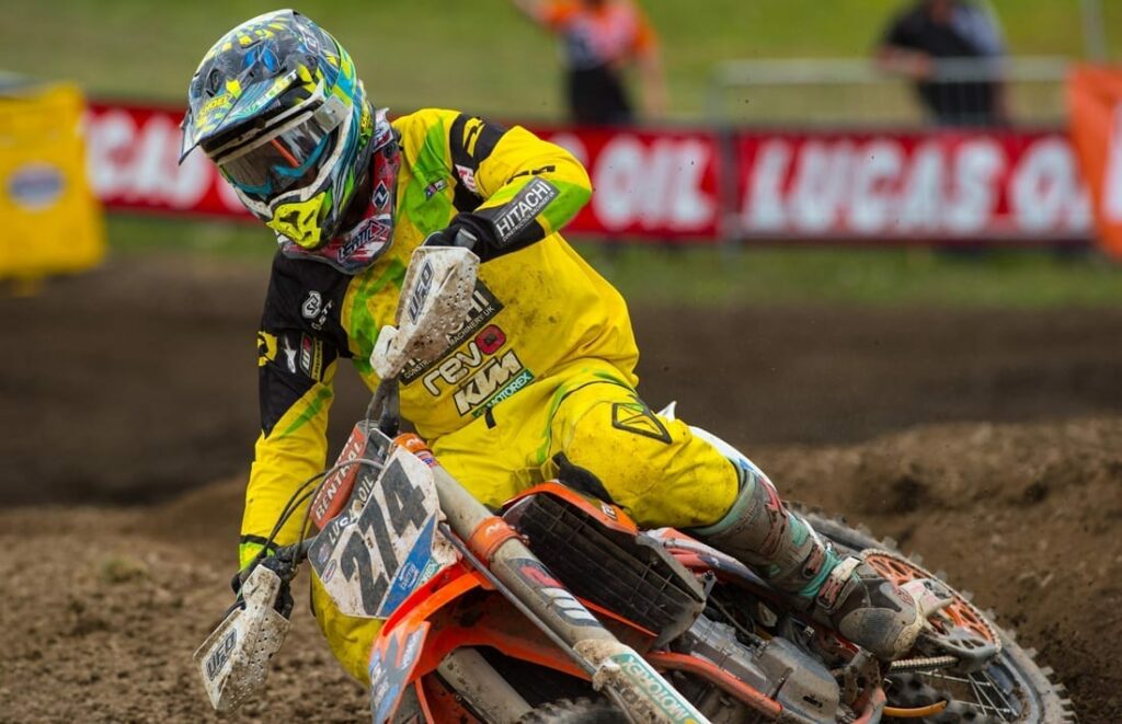 Shaun Simpson given KTM works support for the rest of 2015 | Dirtbike Rider
