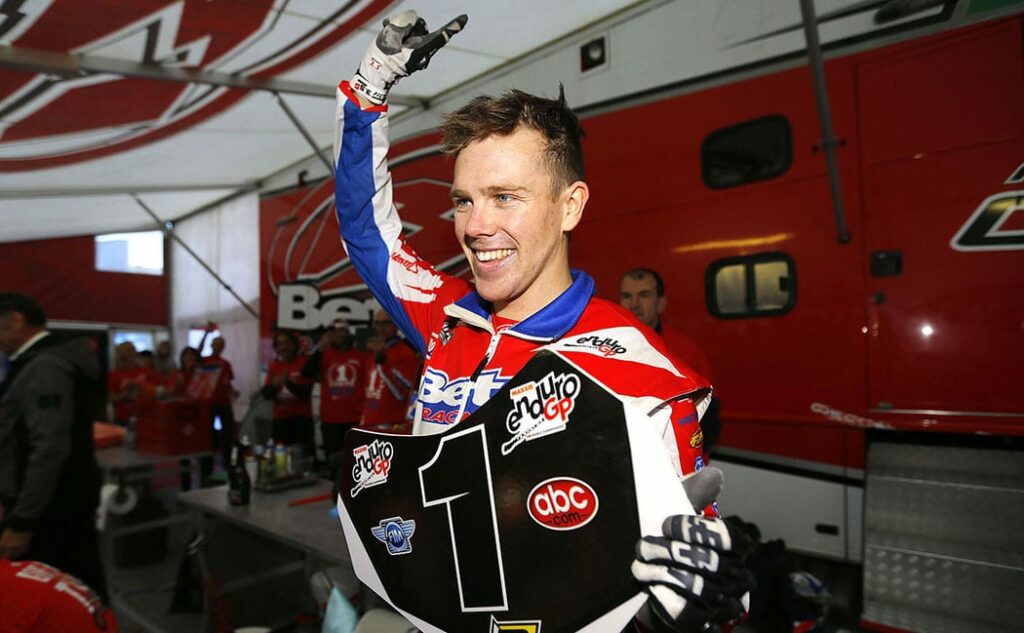 Steve Holcombe double world enduro champion | Dirtbike Rider