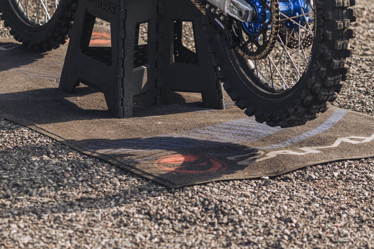 Get the best-selling 24MX.com pit mat for more than half price ...